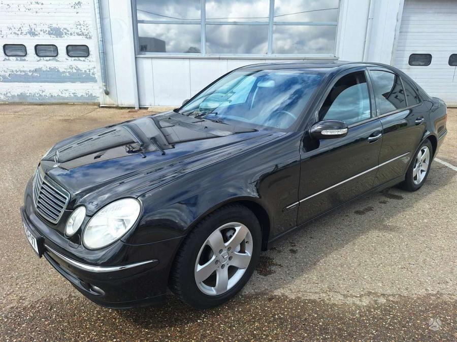 Melns Mercedes-Benz E 320 2003 Jonava, ar dzinēja tilpumu 3.22 L un nobraukumu 300 tūkst. km par 2500 €, foto 8 vietnē AUTOMOTO.COM.LV