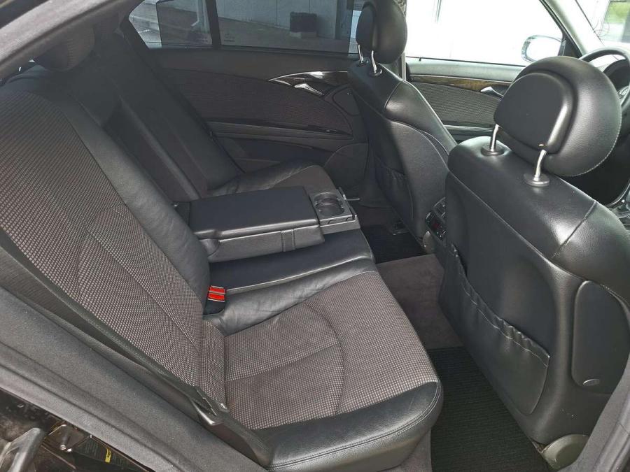 Melns Mercedes-Benz E 320 2003 Jonava, ar dzinēja tilpumu 3.22 L un nobraukumu 300 tūkst. km par 2500 €, foto 12 vietnē AUTOMOTO.COM.LV