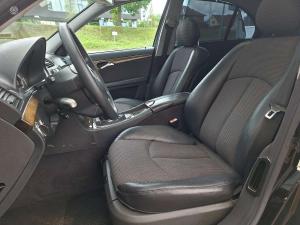Melns Mercedes-Benz E 320 2003 Jonava, ar dzinēja tilpumu 3.22 L un nobraukumu 300 tūkst. km par 2500 €, foto 18 vietnē AUTOMOTO.COM.LV
