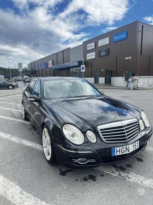Melns Mercedes-Benz E 320 2003 Viļņa, ar dzinēja tilpumu 3.22 L un nobraukumu 400 tūkst. km par 2300 €, foto 3 vietnē AUTOMOTO.COM.LV
