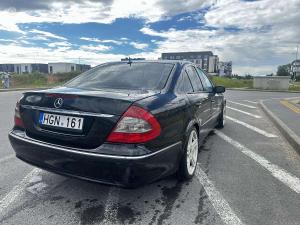 Melns Mercedes-Benz E 320 2003 Viļņa, ar dzinēja tilpumu 3.22 L un nobraukumu 400 tūkst. km par 2300 €, foto 4 vietnē AUTOMOTO.COM.LV