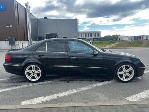 Melns Mercedes-Benz E 320 2003 Viļņa, ar dzinēja tilpumu 3.22 L un nobraukumu 400 tūkst. km par 2300 €, foto 5 vietnē AUTOMOTO.COM.LV