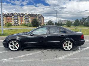 Melns Mercedes-Benz E 320 2003 Viļņa, ar dzinēja tilpumu 3.22 L un nobraukumu 400 tūkst. km par 2300 €, foto 7 vietnē AUTOMOTO.COM.LV