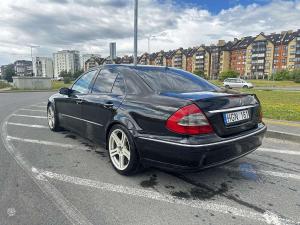 Melns Mercedes-Benz E 320 2003 Viļņa, ar dzinēja tilpumu 3.22 L un nobraukumu 400 tūkst. km par 2300 €, foto 8 vietnē AUTOMOTO.COM.LV