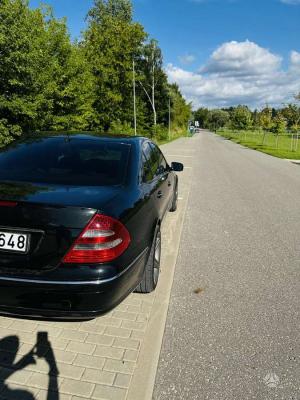 Melns Mercedes-Benz E 320 2003 Trakai, ar dzinēja tilpumu 3.20 L un nobraukumu 377 tūkst. km par 3600 €, foto 7 vietnē AUTOMOTO.COM.LV