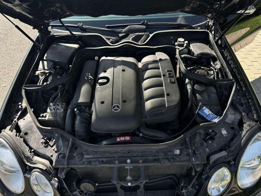 Melns Mercedes-Benz E 320 2003 Trakai, ar dzinēja tilpumu 3.20 L un nobraukumu 377 tūkst. km par 3600 €, foto 11 vietnē AUTOMOTO.COM.LV