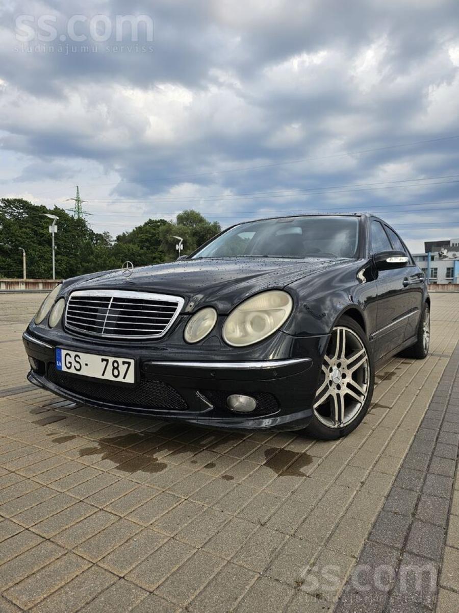 Black Mercedes-Benz E 320 2003 in Riga, with an engine capacity of 3.20 L and mileage of 364 thousand km for 5000 €, photo 1 on AUTOMOTO.COM.LV