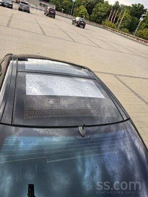 Black Mercedes-Benz E 320 2003 in Riga, with an engine capacity of 3.20 L and mileage of 364 thousand km for 5000 €, photo 7 on AUTOMOTO.COM.LV