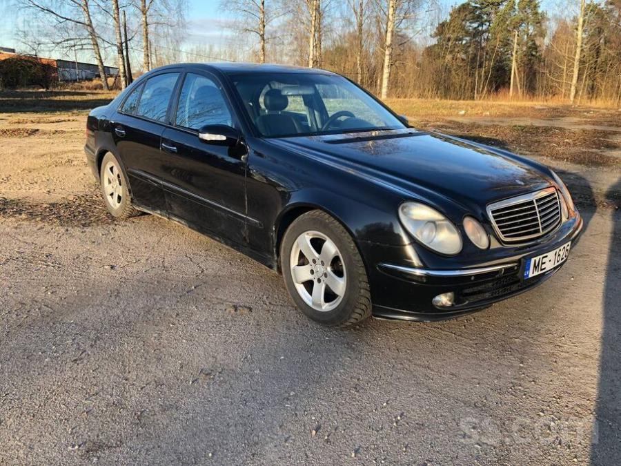 Black Mercedes-Benz E 320 2004 in Riga, with an engine capacity of 3.20 L and mileage of 591 thousand km for 1250 €, photo 2 on AUTOMOTO.COM.LV
