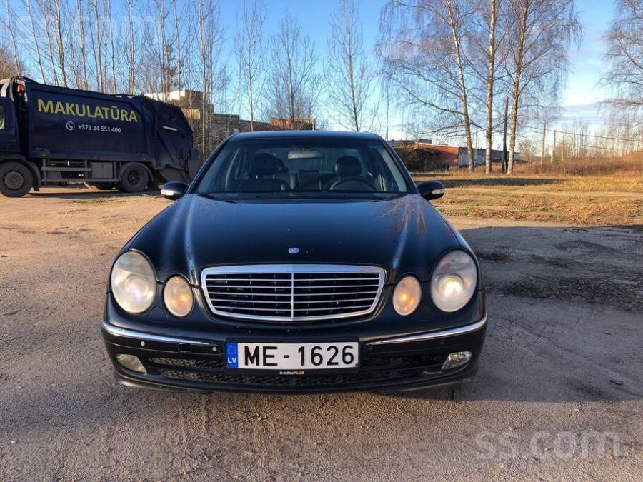 Black Mercedes-Benz E 320 2004 in Riga, with an engine capacity of 3.20 L and mileage of 591 thousand km for 1250 €, photo 3 on AUTOMOTO.COM.LV