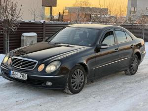 Black Mercedes-Benz E 320 2004 in Vilnius, with an engine capacity of 3.22 L and mileage of 480 thousand km for 1500 €, photo 3 on AUTOMOTO.COM.LV