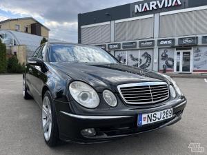 Black Mercedes-Benz E 320 2004 in Alytus, with an engine capacity of 3.20 L and mileage of 340 thousand km for 3650 €, photo 4 on AUTOMOTO.COM.LV