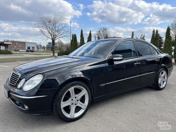 Black Mercedes-Benz E 320 2004 in Alytus, with an engine capacity of 3.20 L and mileage of 340 thousand km for 3650 €, photo 10 on AUTOMOTO.COM.LV