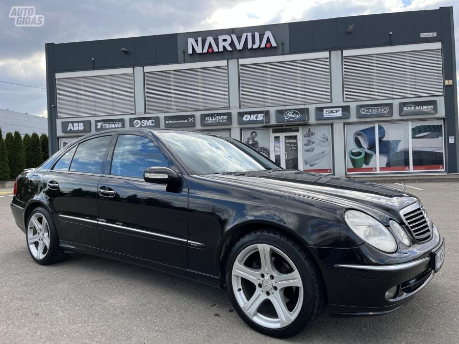 Black Mercedes-Benz E 320 2004 in Alytus, with an engine capacity of 3.20 L and mileage of 340 thousand km for 3650 €, photo 12 on AUTOMOTO.COM.LV