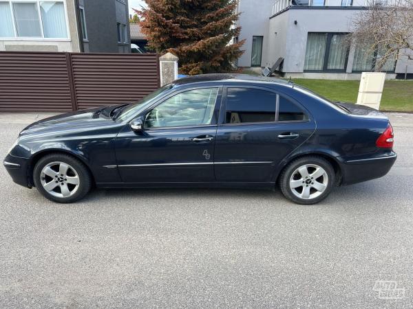 Melns Mercedes-Benz E 320 2004 Klaipėda, ar dzinēja tilpumu 3.20 L un nobraukumu 400 tūkst. km par 1650 €, foto 8 vietnē AUTOMOTO.COM.LV