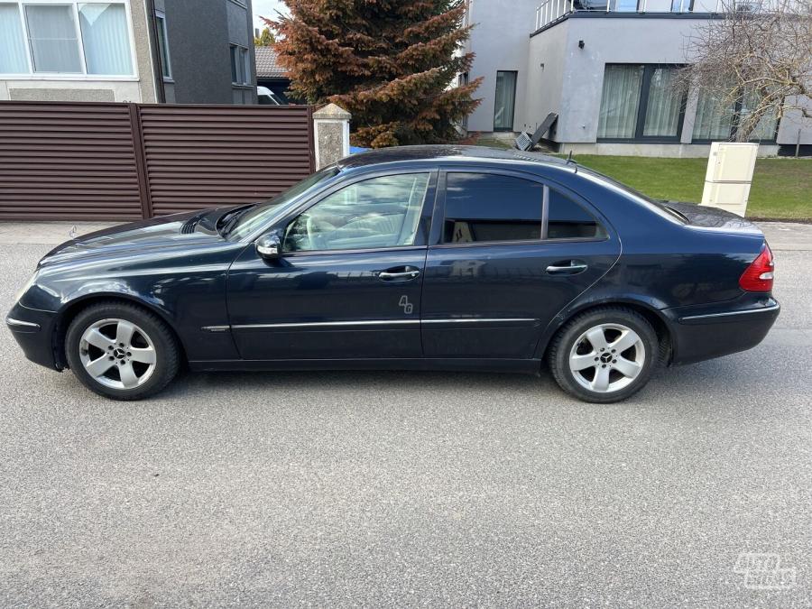 Melns Mercedes-Benz E 320 2004 Klaipėda, ar dzinēja tilpumu 3.20 L un nobraukumu 400 tūkst. km par 1650 €, foto 9 vietnē AUTOMOTO.COM.LV