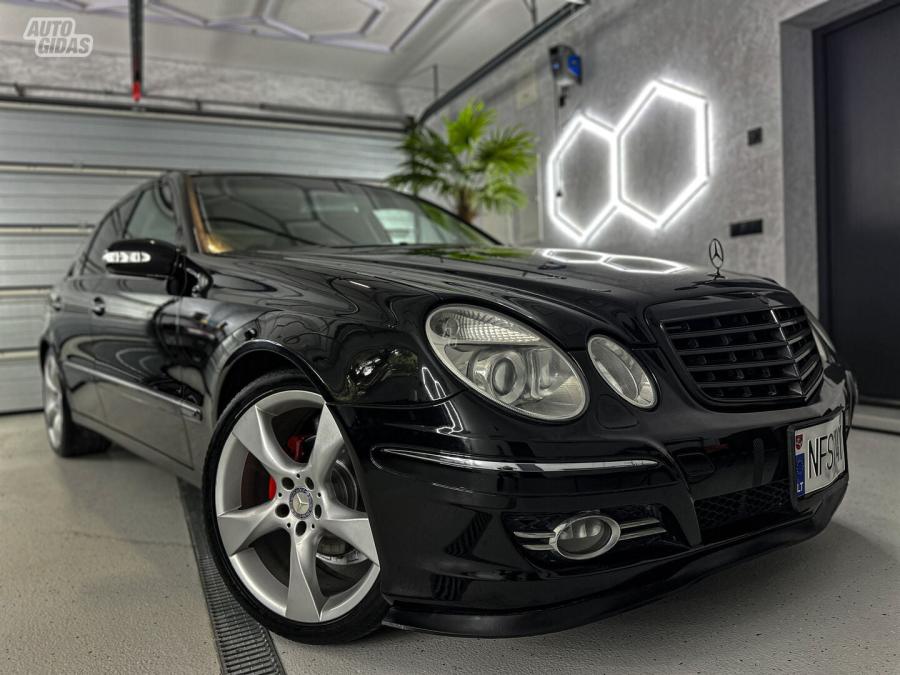 Black Mercedes-Benz E 320 2004 in Kaunas, with an engine capacity of 3.20 L and mileage of 368 thousand km for 4550 €, photo 8 on AUTOMOTO.COM.LV
