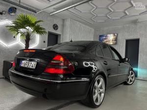 Black Mercedes-Benz E 320 2004 in Kaunas, with an engine capacity of 3.20 L and mileage of 368 thousand km for 4550 €, photo 10 on AUTOMOTO.COM.LV