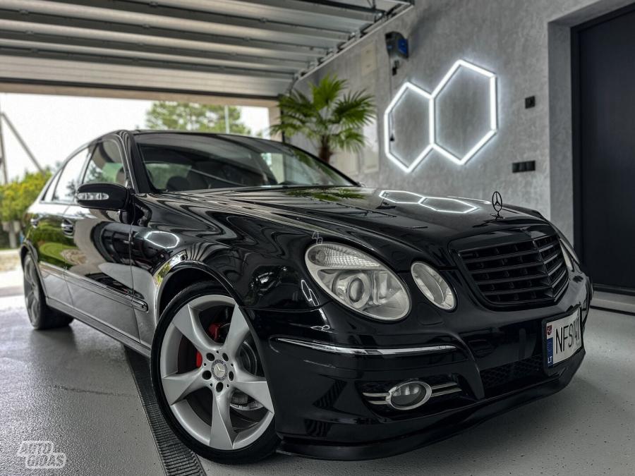 Black Mercedes-Benz E 320 2004 in Kaunas, with an engine capacity of 3.20 L and mileage of 368 thousand km for 4550 €, photo 11 on AUTOMOTO.COM.LV