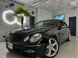 Black Mercedes-Benz E 320 2004 in Kaunas, with an engine capacity of 3.20 L and mileage of 368 thousand km for 4550 €, photo 13 on AUTOMOTO.COM.LV