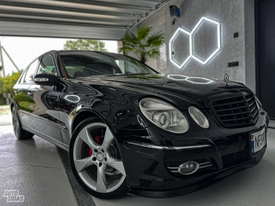 Black Mercedes-Benz E 320 2004 in Kaunas, with an engine capacity of 3.20 L and mileage of 368 thousand km for 4550 €, photo 14 on AUTOMOTO.COM.LV