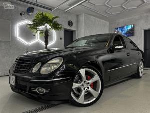 Black Mercedes-Benz E 320 2004 in Kaunas, with an engine capacity of 3.20 L and mileage of 368 thousand km for 4550 €, photo 16 on AUTOMOTO.COM.LV