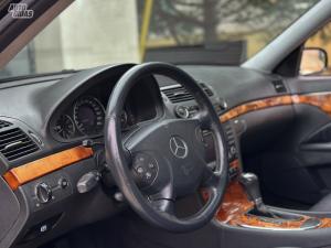 Black Mercedes-Benz E 320 2004 in Kaunas, with an engine capacity of 3.20 L and mileage of 368 thousand km for 4550 €, photo 30 on AUTOMOTO.COM.LV