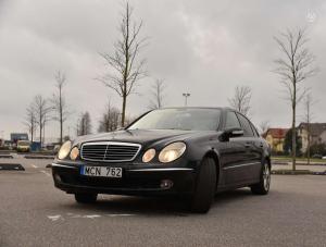 Melns Mercedes-Benz E 320 2004 Klaipėda, ar dzinēja tilpumu 3.20 L un nobraukumu 43 tūkst. km par 2000 €, foto 4 vietnē AUTOMOTO.COM.LV