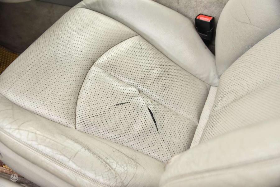 Melns Mercedes-Benz E 320 2004 Klaipėda, ar dzinēja tilpumu 3.20 L un nobraukumu 43 tūkst. km par 2000 €, foto 9 vietnē AUTOMOTO.COM.LV