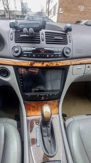 Melns Mercedes-Benz E 320 2004 Klaipėda, ar dzinēja tilpumu 3.20 L un nobraukumu 43 tūkst. km par 2000 €, foto 17 vietnē AUTOMOTO.COM.LV
