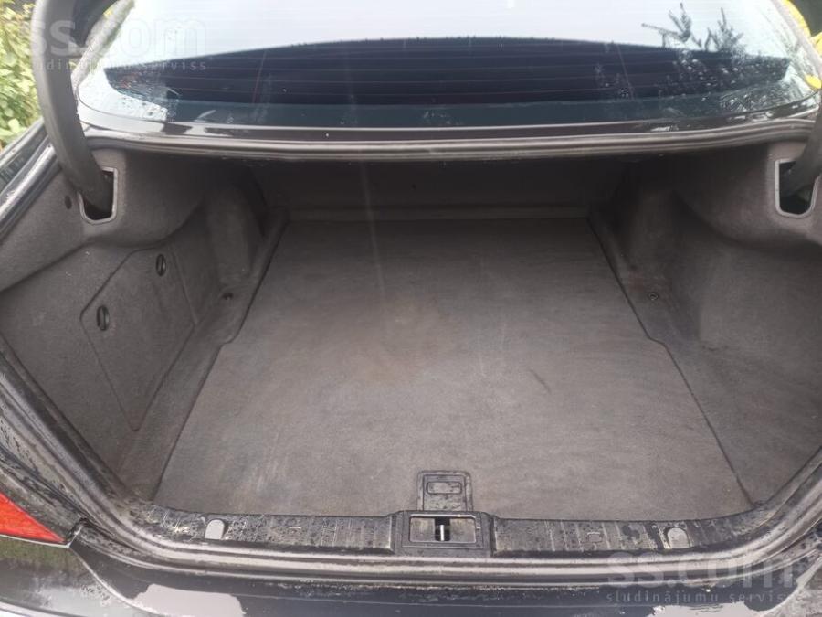Black Mercedes-Benz E 320 2004 in Rezekne, with an engine capacity of 3.20 L and mileage of 0 thousand km for 3900 €, photo 8 on AUTOMOTO.COM.LV