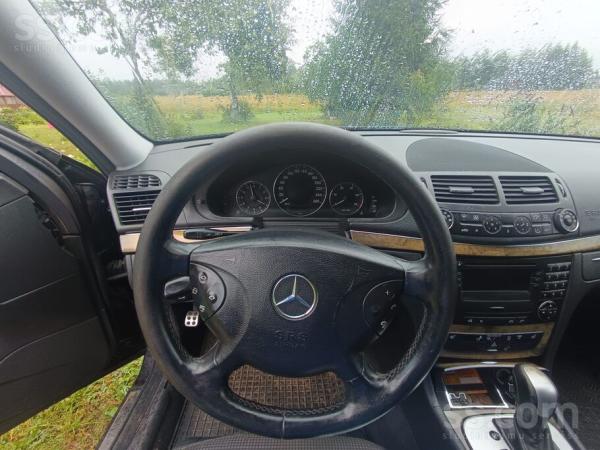 Black Mercedes-Benz E 320 2004 in Rezekne, with an engine capacity of 3.20 L and mileage of 0 thousand km for 3900 €, photo 10 on AUTOMOTO.COM.LV