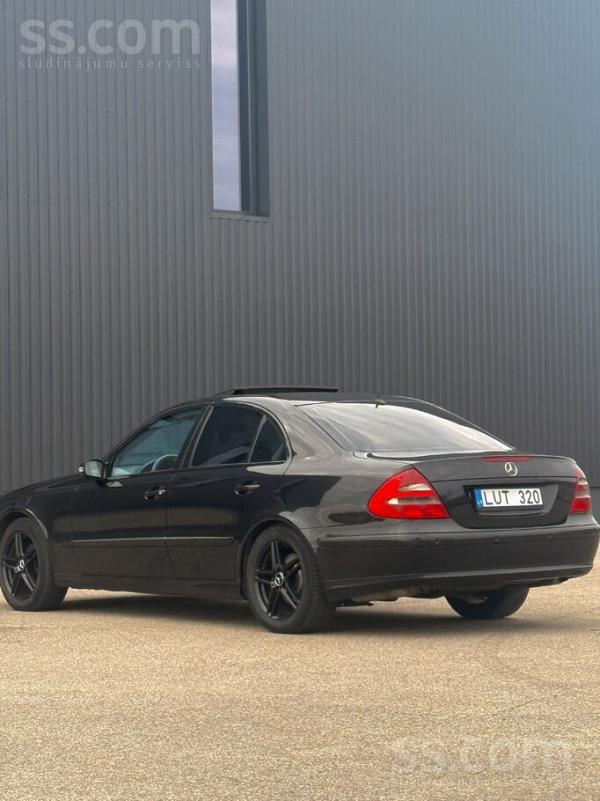 Black Mercedes-Benz E 320 2004 in Telschi, with an engine capacity of 3.20 L and mileage of 320 thousand km for 3500 €, photo 3 on AUTOMOTO.COM.LV