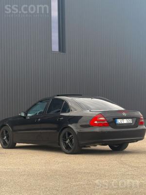 Black Mercedes-Benz E 320 2004 in Telschi, with an engine capacity of 3.20 L and mileage of 320 thousand km for 3500 €, photo 3 on AUTOMOTO.COM.LV