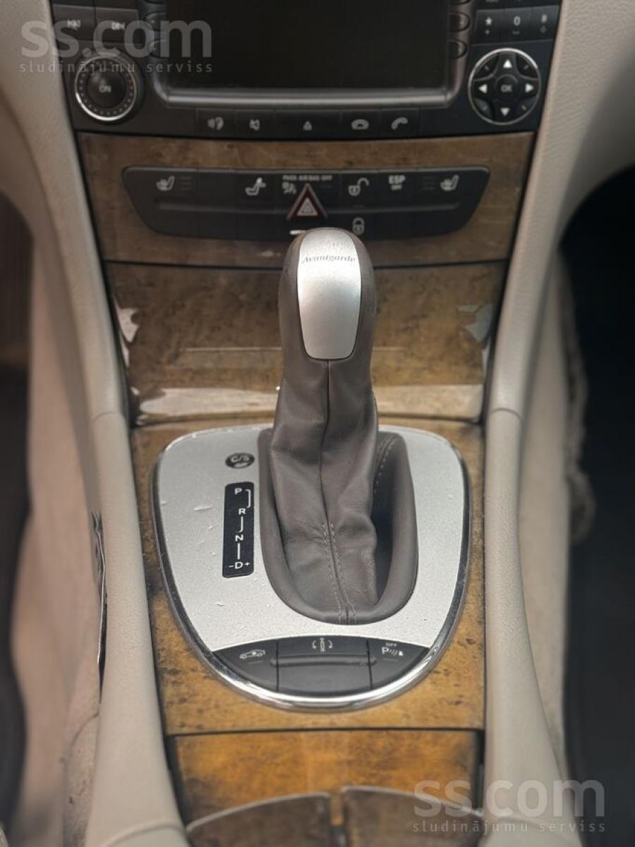 Black Mercedes-Benz E 320 2004 in Telschi, with an engine capacity of 3.20 L and mileage of 320 thousand km for 3500 €, photo 16 on AUTOMOTO.COM.LV