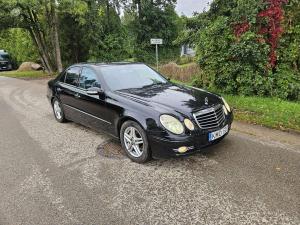 Melns Mercedes-Benz E 320 2004 Prienai, ar dzinēja tilpumu 3.22 L un nobraukumu 356 tūkst. km par 1650 €, foto 5 vietnē AUTOMOTO.COM.LV