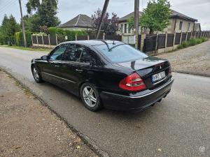 Melns Mercedes-Benz E 320 2004 Prienai, ar dzinēja tilpumu 3.22 L un nobraukumu 356 tūkst. km par 1650 €, foto 9 vietnē AUTOMOTO.COM.LV