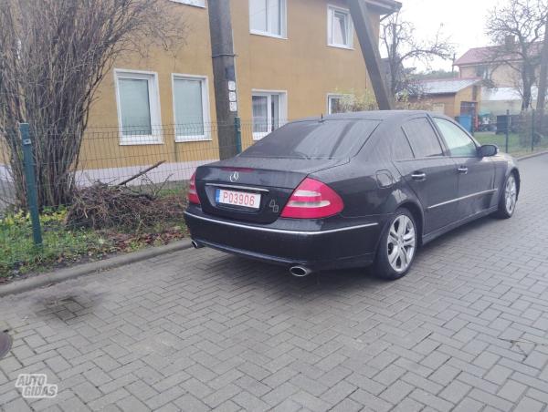 Мерседес Е 320 2005 в Клайпеда на AUTOMOTO.COM.LV Черный Мерседес Е 320 2005 в Клайпеда, объемом двигателя 3.00 л и пробегом 500 тыс. км за 1499 €, фото 5 на AUTOMOTO.COM.LV