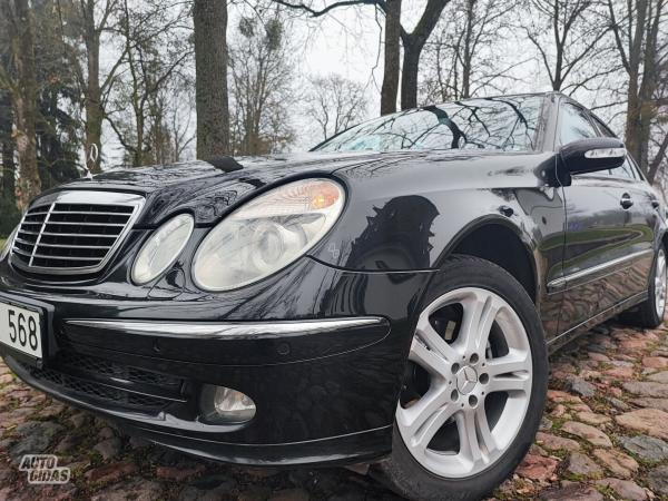 Black Mercedes-Benz E 320 2005 in Kaunas, with an engine capacity of 3.20 L and mileage of 340 thousand km for 2999 €, photo 1 on AUTOMOTO.COM.LV