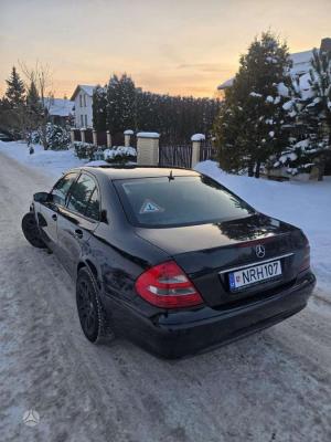 Black Mercedes-Benz E 320 2005 in Vilnius, with an engine capacity of 3.22 L and mileage of 246 thousand km for 2450 €, photo 11 on AUTOMOTO.COM.LV