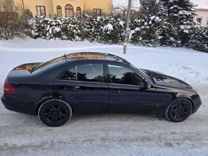 Black Mercedes-Benz E 320 2005 in Vilnius, with an engine capacity of 3.22 L and mileage of 246 thousand km for 2450 €, photo 16 on AUTOMOTO.COM.LV