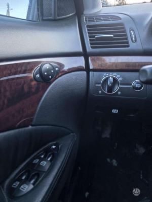 Black Mercedes-Benz E 320 2005 in Vilnius, with an engine capacity of 3.22 L and mileage of 246 thousand km for 2450 €, photo 23 on AUTOMOTO.COM.LV