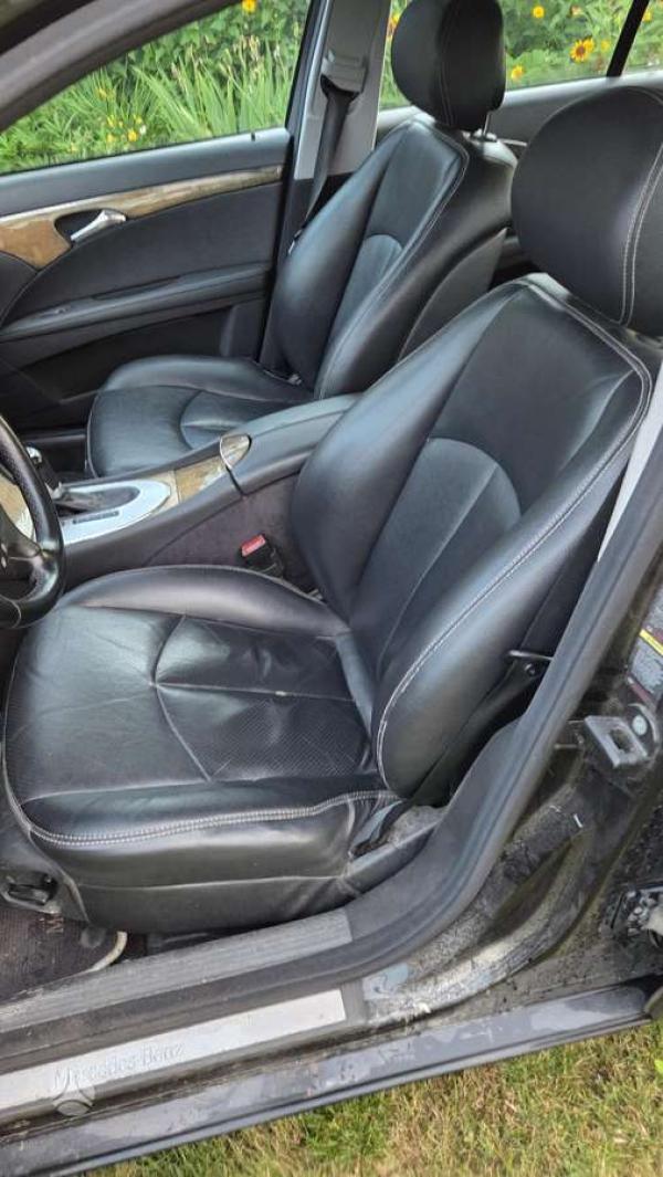 Melns Mercedes-Benz E 320 2005 Ukmergė, ar dzinēja tilpumu 2.99 L un nobraukumu 425 tūkst. km par 2890 €, foto 7 vietnē AUTOMOTO.COM.LV