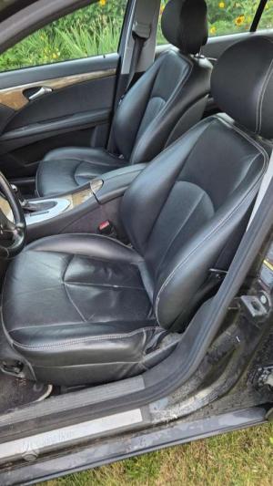 Melns Mercedes-Benz E 320 2005 Ukmergė, ar dzinēja tilpumu 2.99 L un nobraukumu 425 tūkst. km par 2890 €, foto 8 vietnē AUTOMOTO.COM.LV