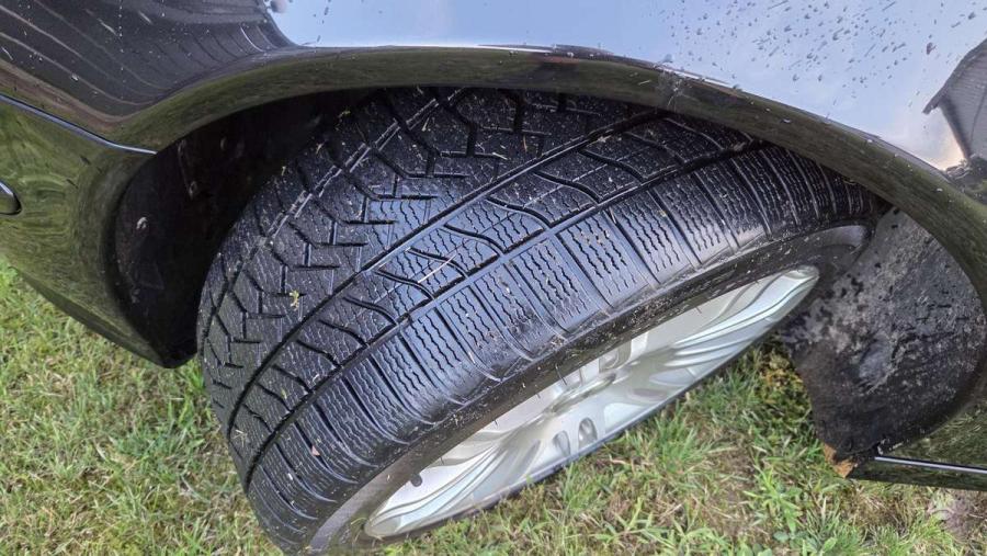 Melns Mercedes-Benz E 320 2005 Ukmergė, ar dzinēja tilpumu 2.99 L un nobraukumu 425 tūkst. km par 2890 €, foto 10 vietnē AUTOMOTO.COM.LV