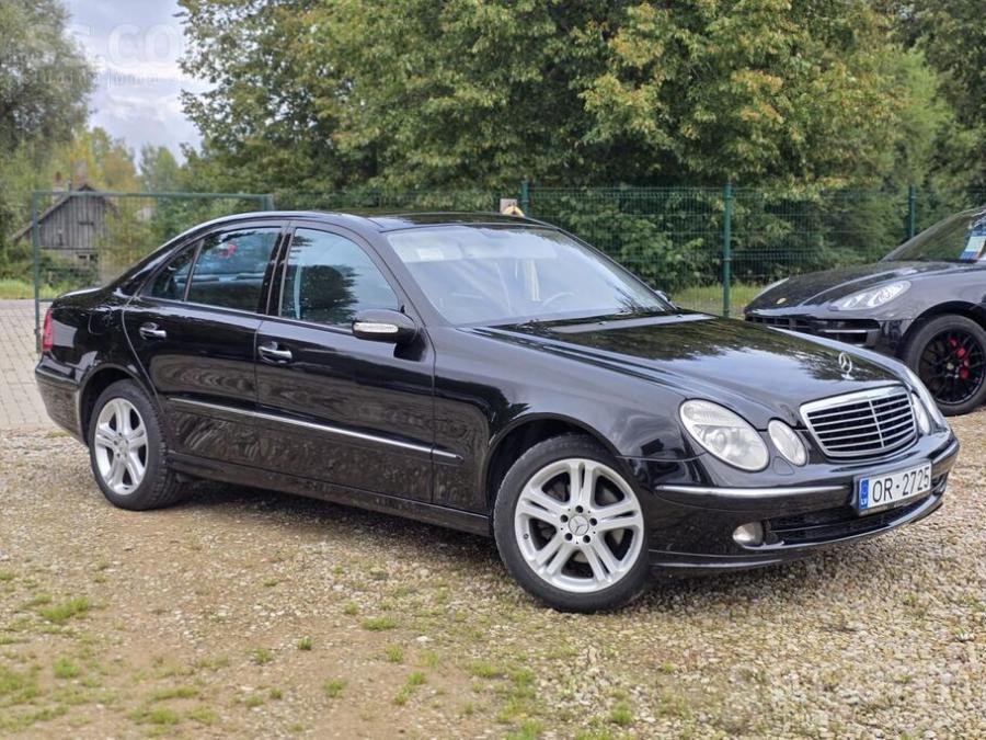 Black Mercedes-Benz E 320 2005 in Kuldiga, with an engine capacity of 3.00 L and mileage of 534 thousand km for 3990 €, photo 1 on AUTOMOTO.COM.LV