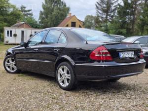 Black Mercedes-Benz E 320 2005 in Kuldiga, with an engine capacity of 3.00 L and mileage of 534 thousand km for 3990 €, photo 4 on AUTOMOTO.COM.LV
