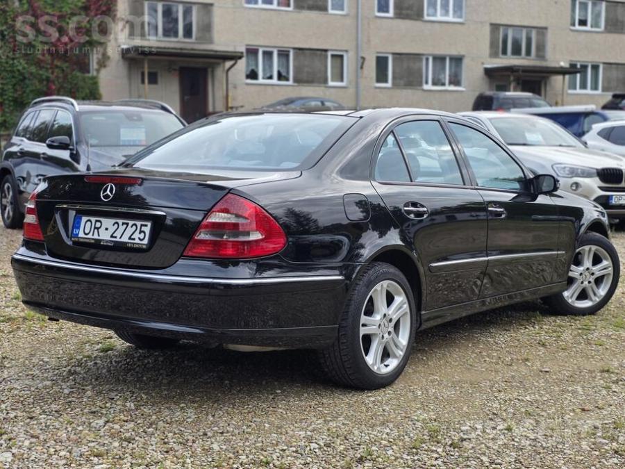 Black Mercedes-Benz E 320 2005 in Kuldiga, with an engine capacity of 3.00 L and mileage of 534 thousand km for 3990 €, photo 5 on AUTOMOTO.COM.LV