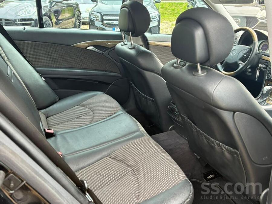 Black Mercedes-Benz E 320 2005 in Kuldiga, with an engine capacity of 3.00 L and mileage of 534 thousand km for 3990 €, photo 12 on AUTOMOTO.COM.LV
