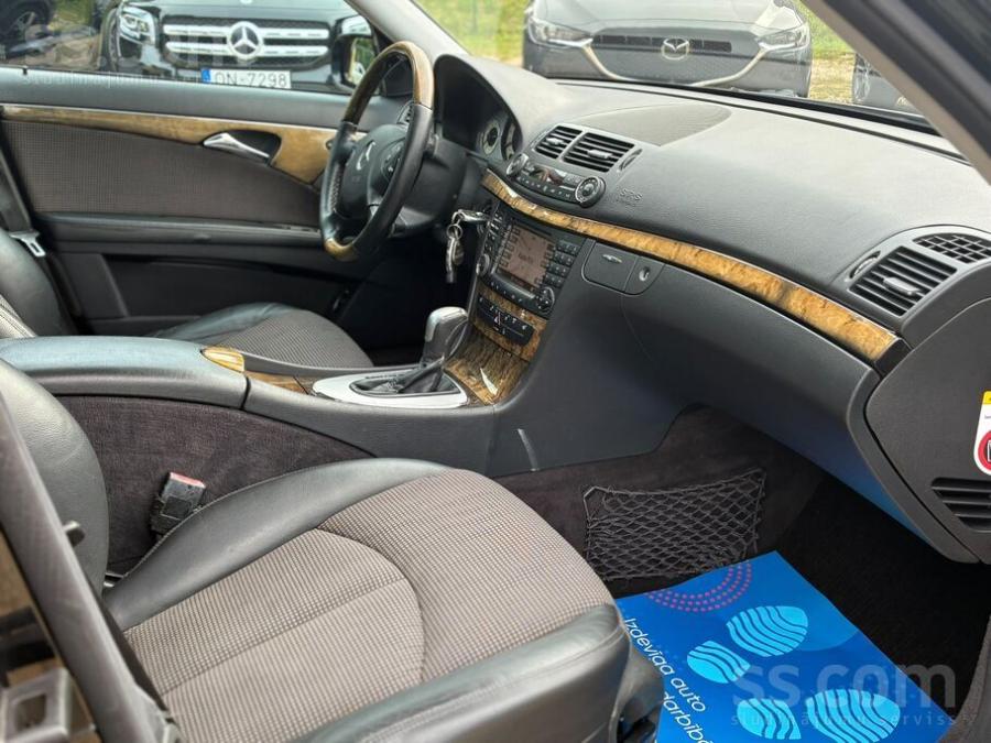 Black Mercedes-Benz E 320 2005 in Kuldiga, with an engine capacity of 3.00 L and mileage of 534 thousand km for 3990 €, photo 13 on AUTOMOTO.COM.LV